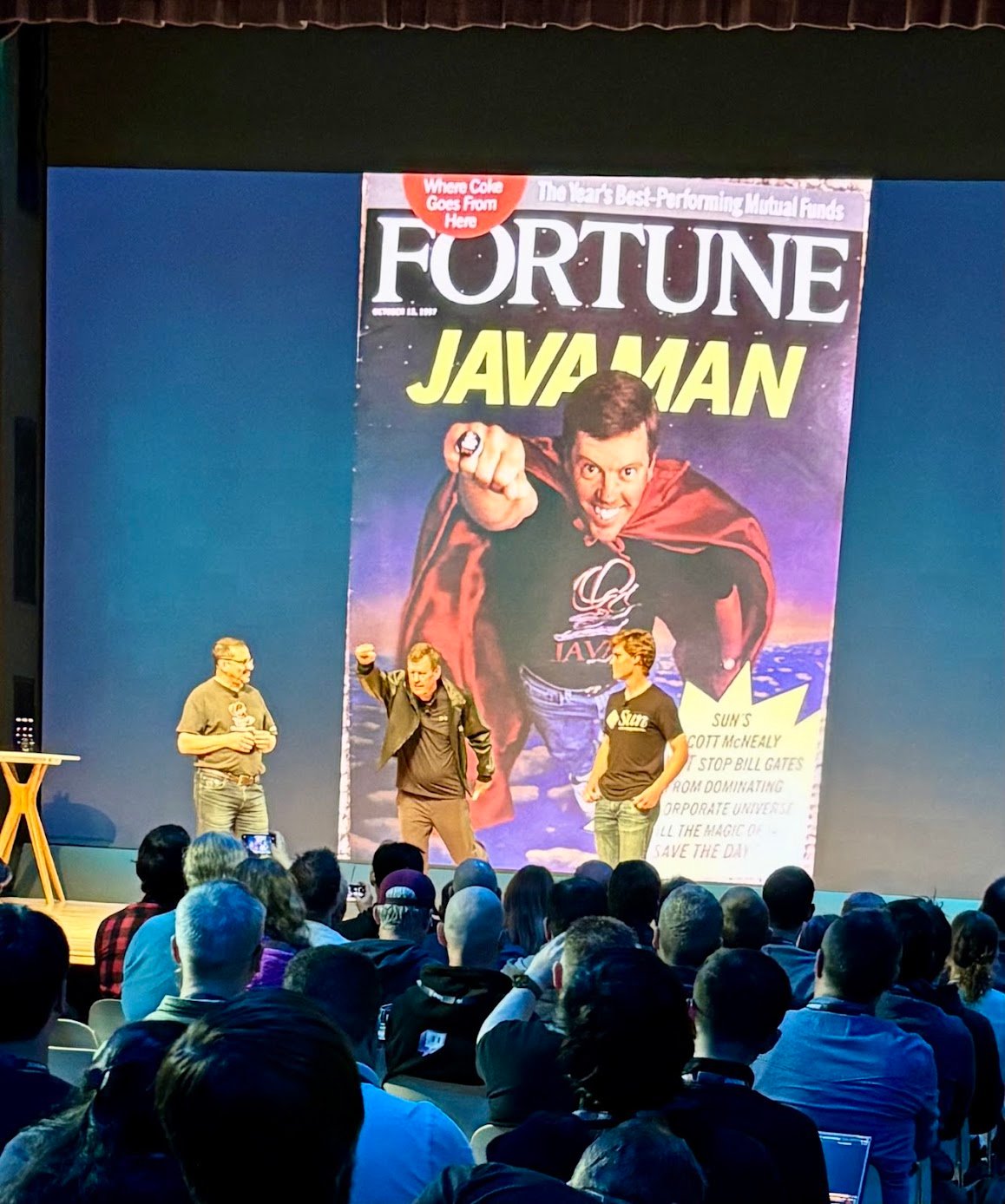 JavaOne 2025 Day 1: Our World, Moved by Java - InfoQ